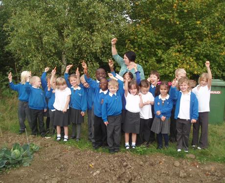 Willen Primary School's Team Earth - Heart Milton Keynes