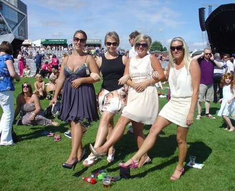 Newbury Racecourse Ladies Day - Newbury Race Course Ladies Day - Fun in ...