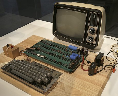 1976: Meet the Apple I computer, the company's first ever product! - UK ...