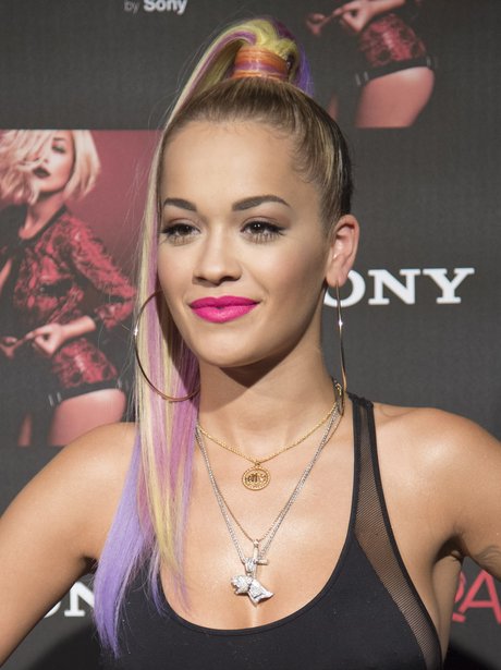 Celebrity Hairstyles That Say It Loud And Clear - Heart